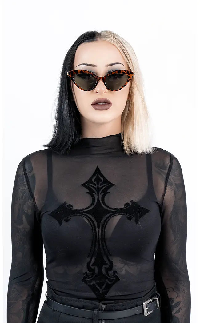 Feelin' Frisky Sunglasses | Summer Goth | Alt Gothic Summer Looks