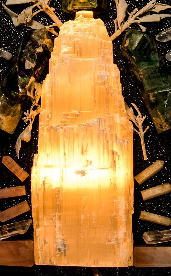 Selenite Crystal Lamp - Medium 25-30cm