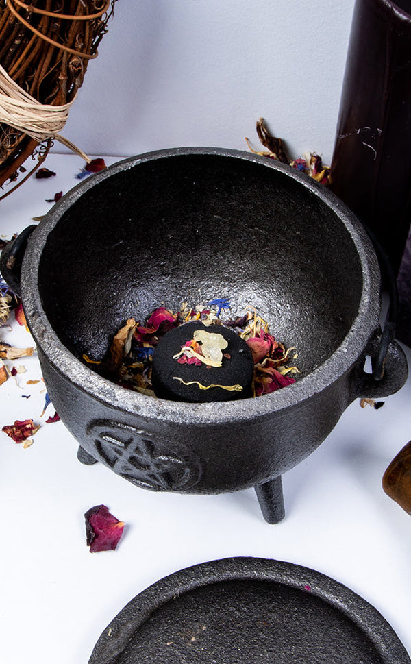 Pentagram Design Tripod Cauldron w Lid | Witchcraft Supplies Australia
